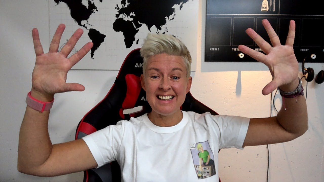 Kipper Card Live Reads Mon 23 July - YouTube