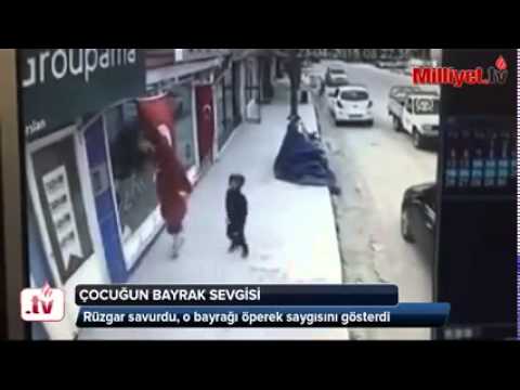 Çocuğun Bayrak Sevgisi !