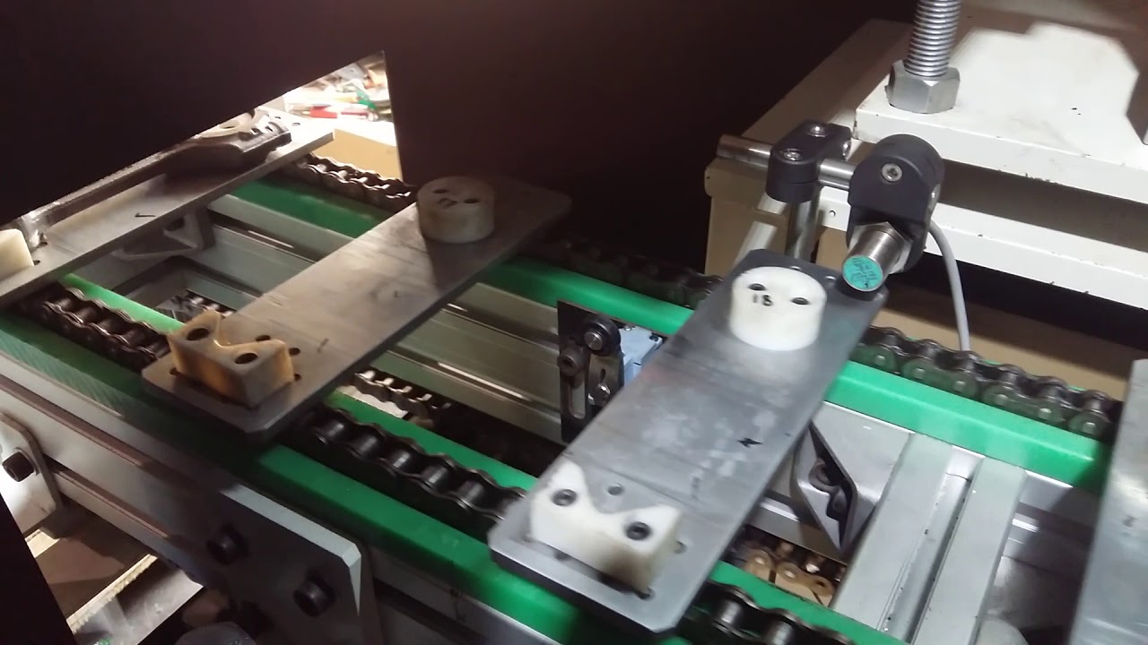 Laser marking conveyor systems - YouTube