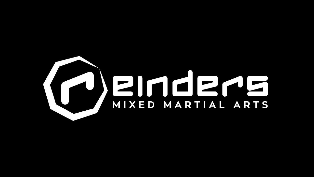 Reinders MMA na IAF 2 v O2 Universum - YouTube