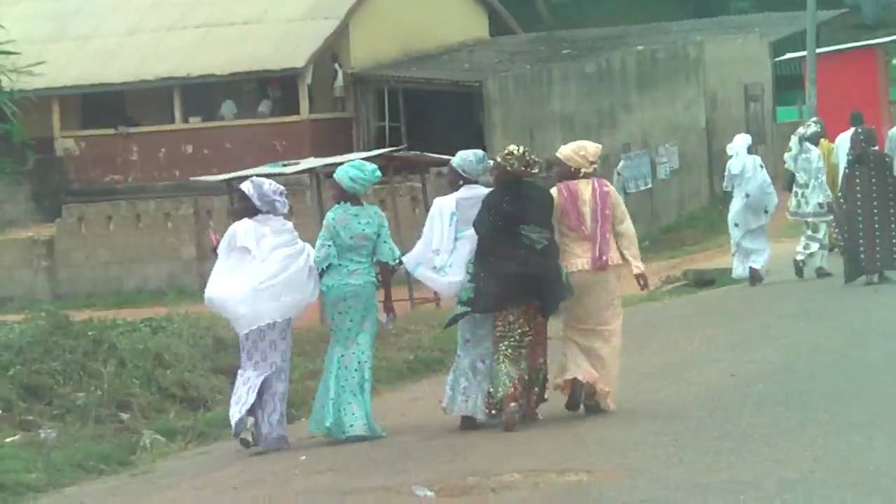 Essikado Muslims - YouTube