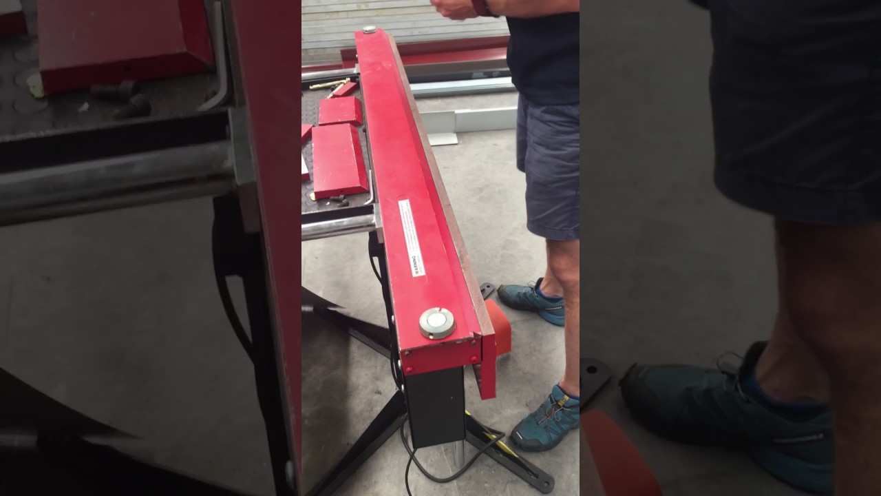 Highlight: Folding COLORBOND® Custom Roof Flashing | Metal Roofing ...