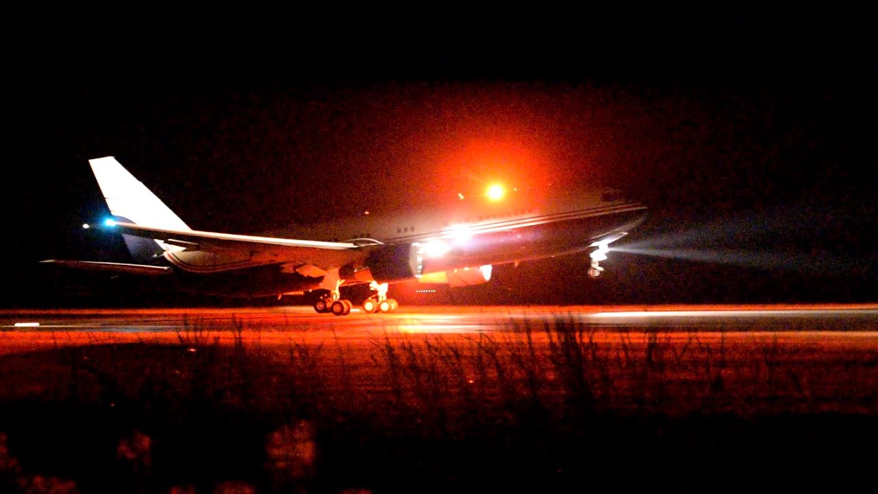 Google Jet (N2767). Décollage. 21h05. 27/09/2016. - YouTube