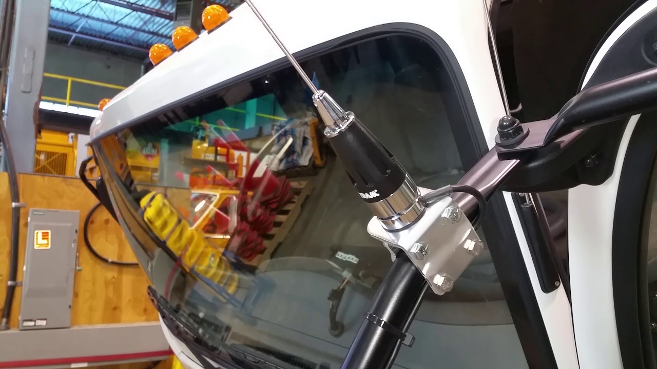Mobile radio installation in a ISUZU truck - YouTube