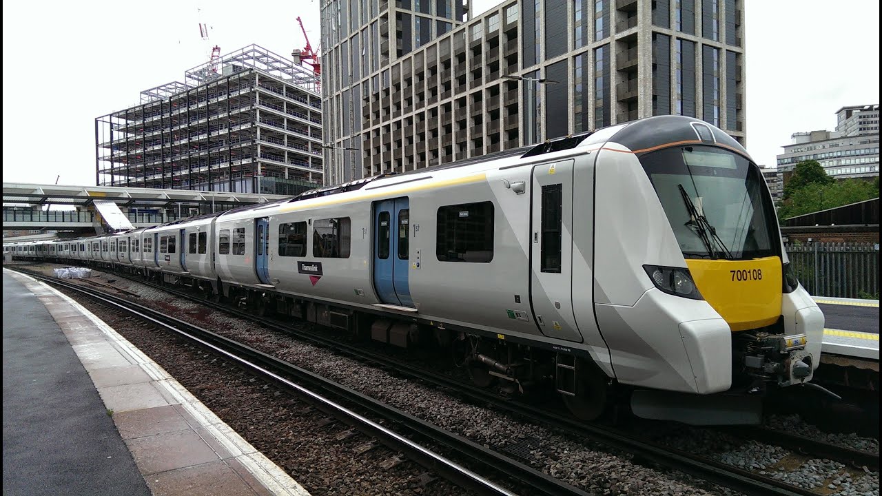 Class 700 | 700108 first ever public service 1B31 at East Croydon 20/6 ...