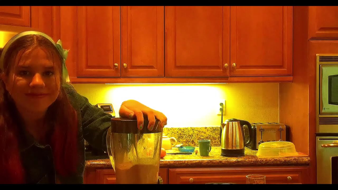 How to Make a Minion Milkshake - Magda's Kitchen - YouTube