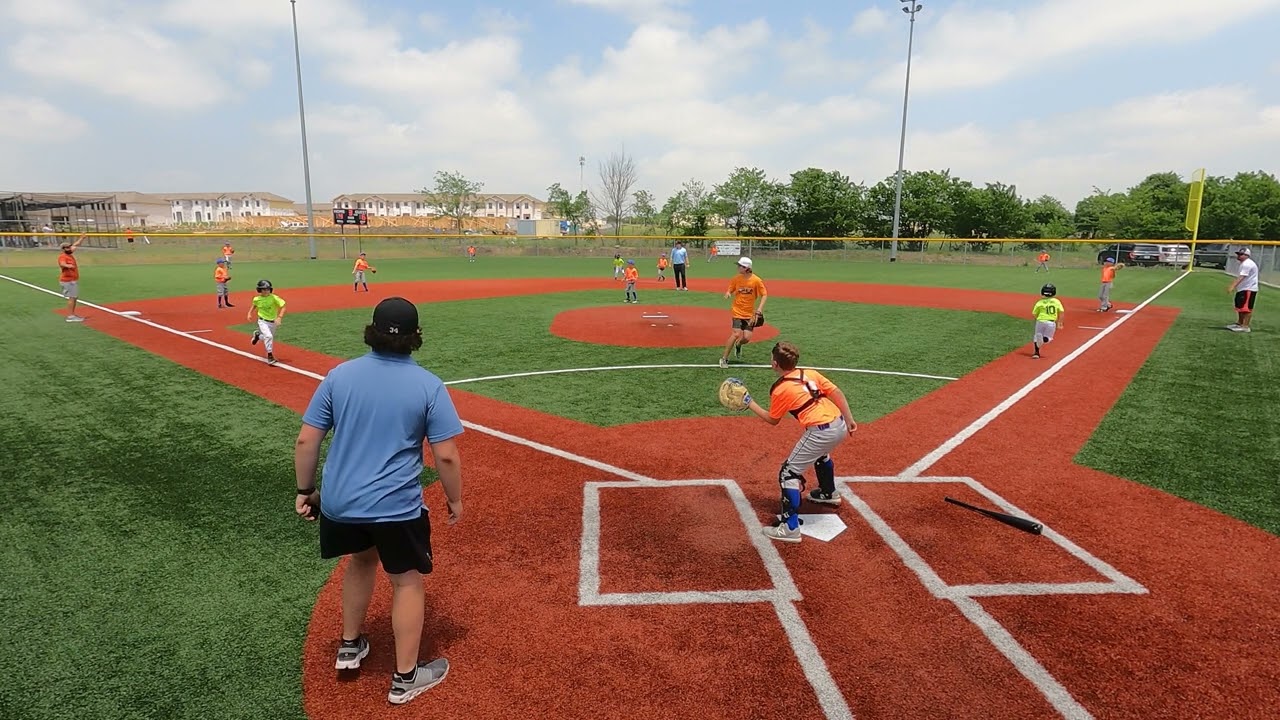 8U SS to Catcher play at home - YouTube