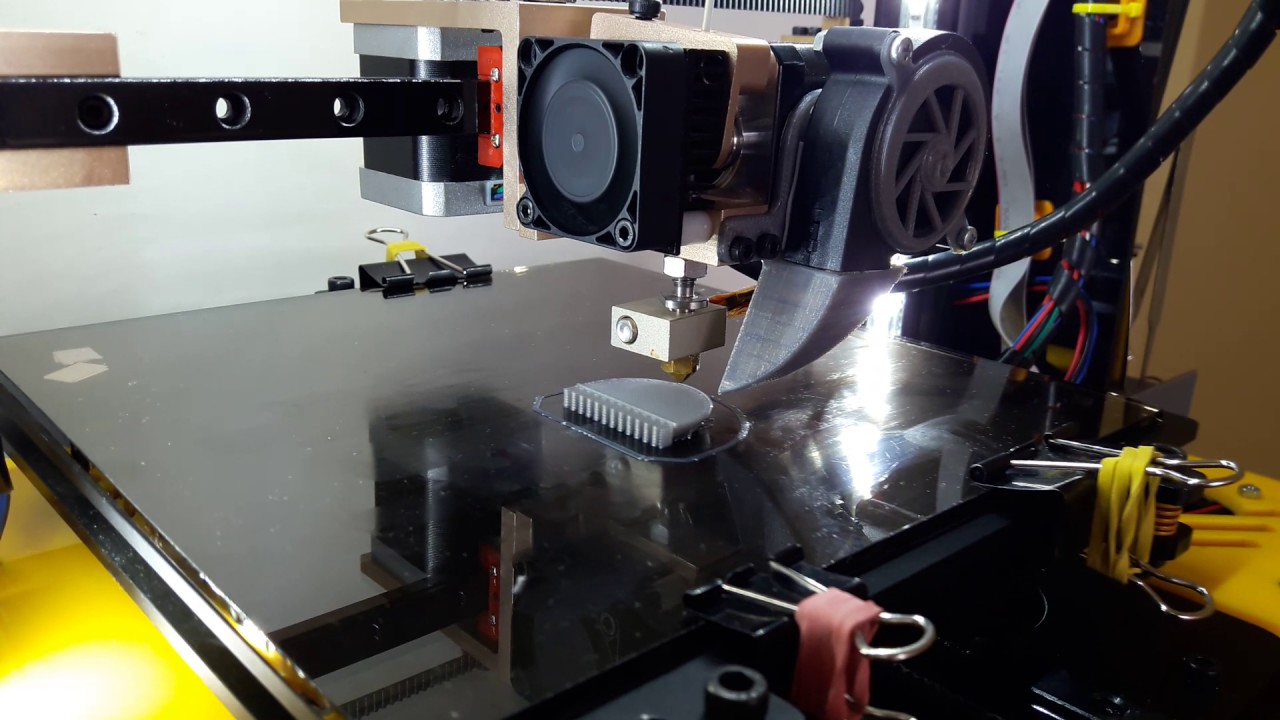 Prusa i4 Printing - YouTube
