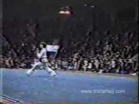 1986 Lin Qiu Ping - Bagua - YouTube