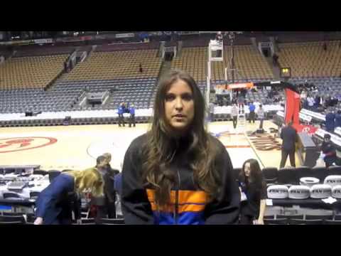 Knicks Chick in Toronto - YouTube