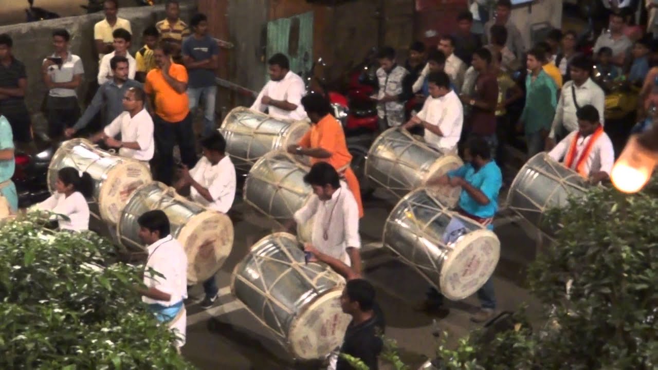 Holi 2015 @ Mahim Machhimar Colony - YouTube
