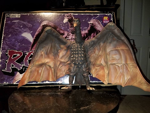 Unboxing. X-Plus Rodan. Diamond reissue. - YouTube