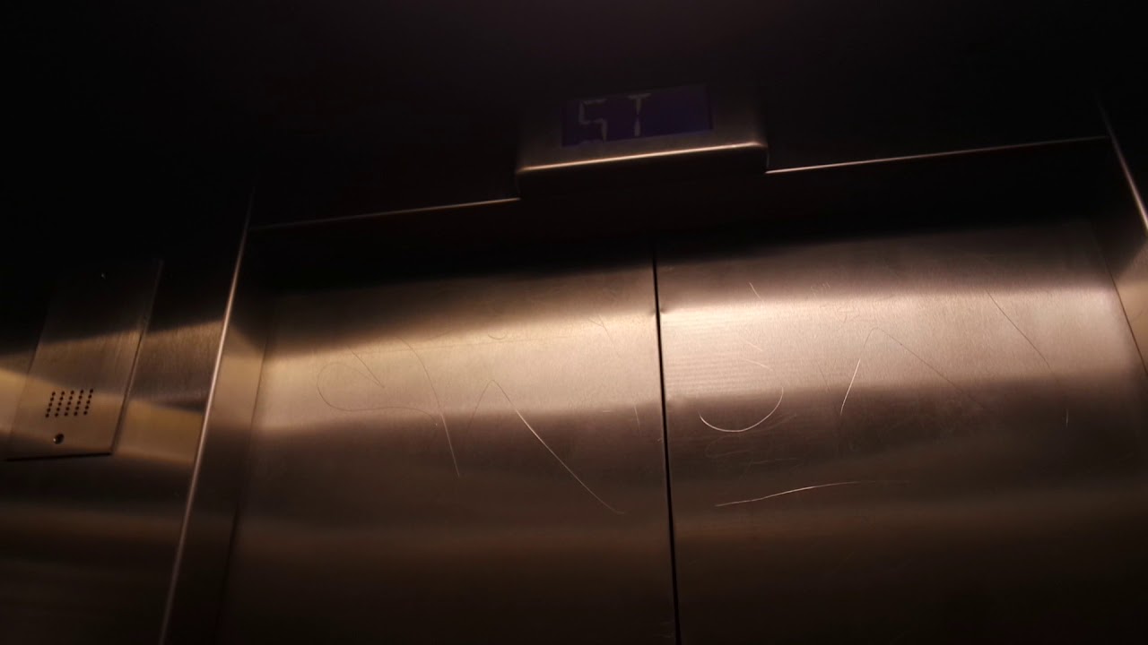 Old Siemens (mb Otis) tr. elevators/lifts in Falkoner Allé 7, Frederiksberg, Copenhagen, Denmark ...