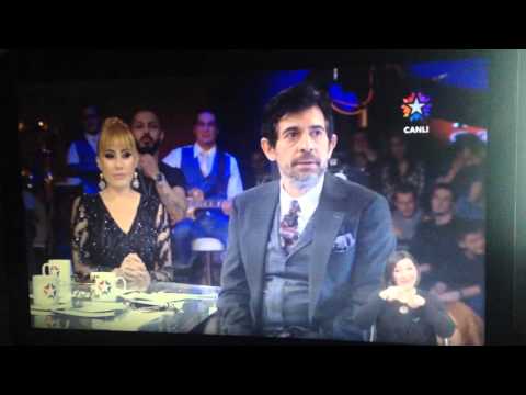 Okan Bayülgenin Programı Dada da Soyunarak Eylem Yapan Kadın