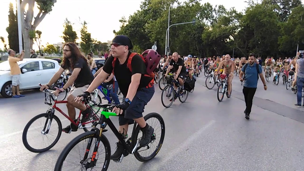 Thestival.gr 13η Διεθνής Γυμνή Ποδηλατοδρομία Θεσσαλονίκης - YouTube
