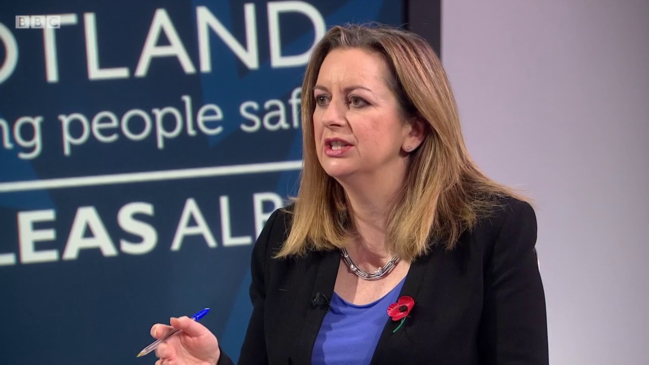 Reporting Scotland, Evening News, 10112017 - YouTube