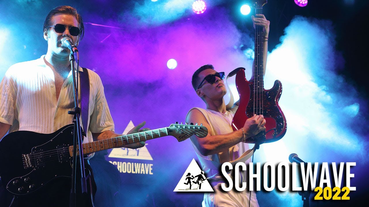 Natural Affair – Στιγμές LIVE @ SCHOOLWAVE 2022 - YouTube