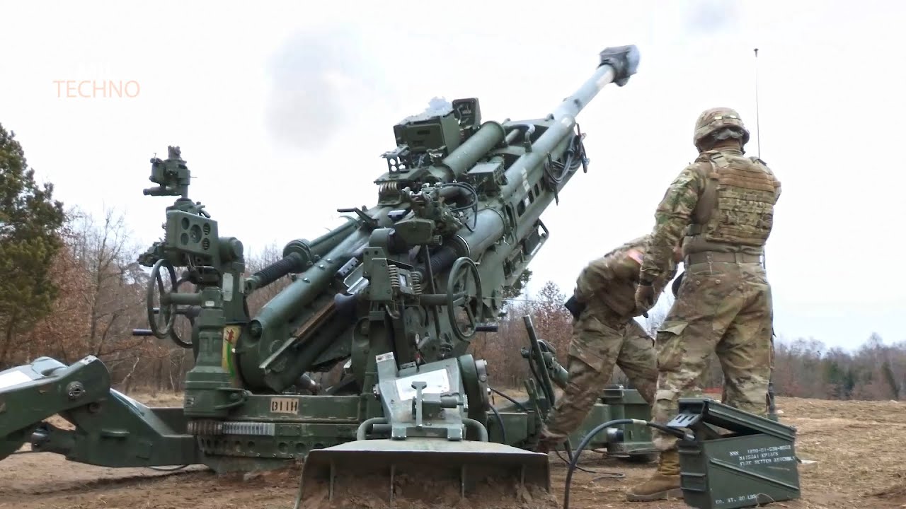 U.S. Army Direct Fire Howitzer in Poland - YouTube
