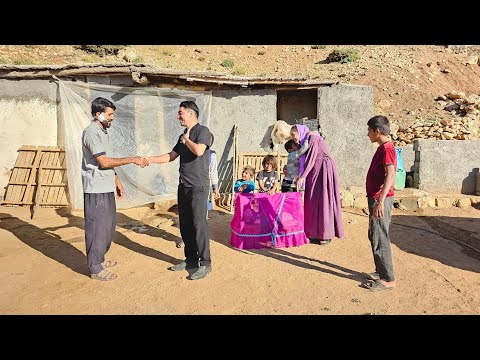 Neighbor helps Omid and immediately takes him to the hospital: Fatemeh and Amir visit Omid