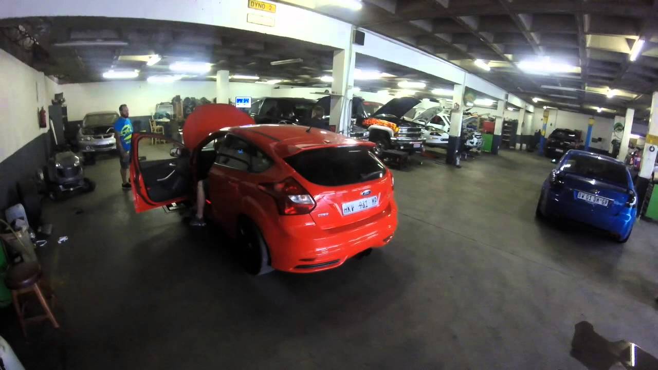 2013 Ford Focus ST Big Turbo Dyno - YouTube