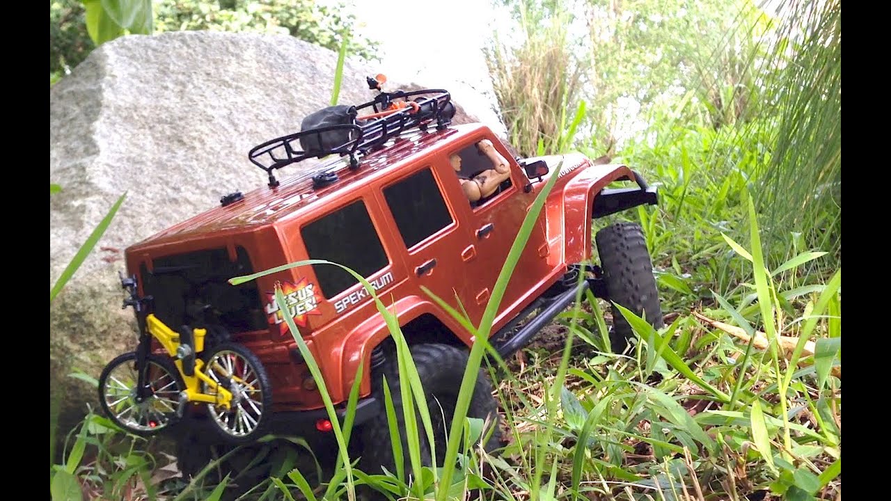 140615 SCX10 Pro-Line Jeep Rubicon Unlimited—First Run - YouTube