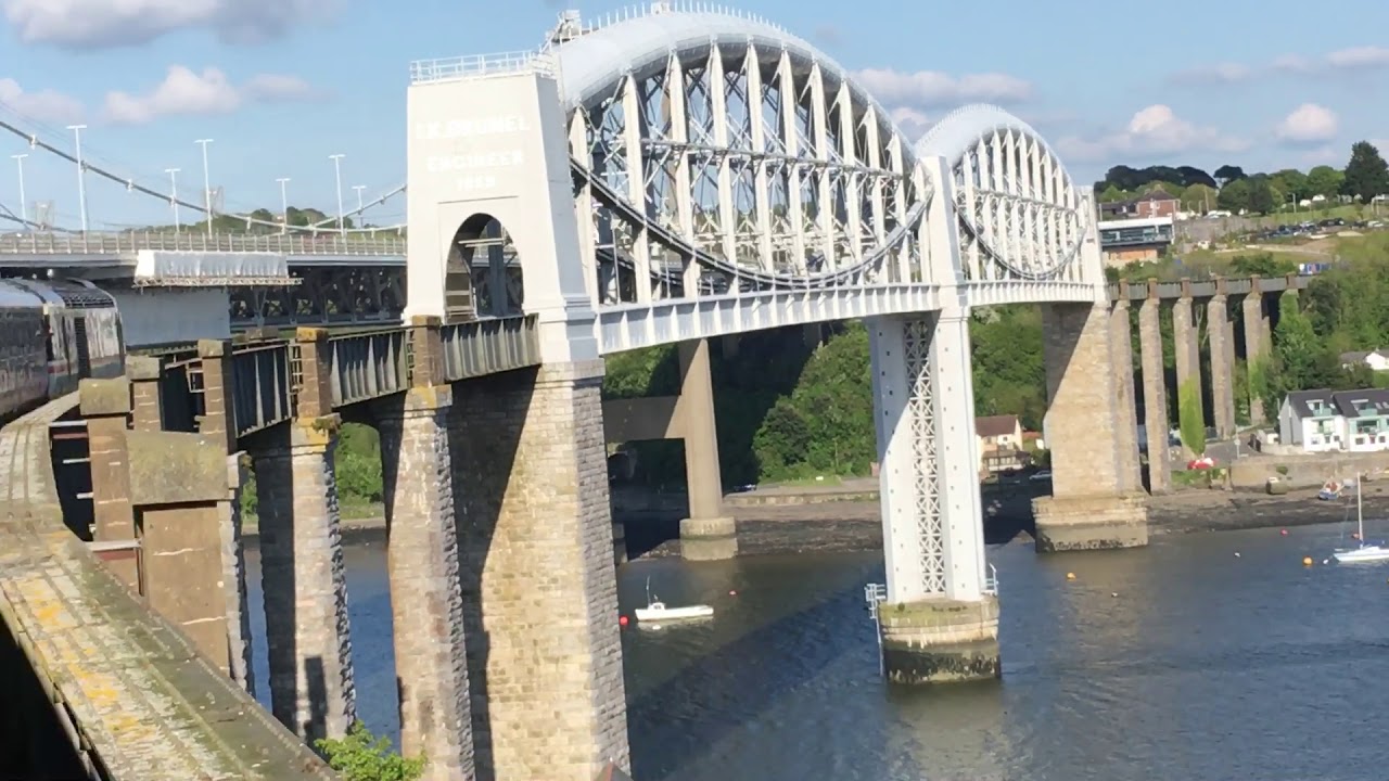 GWR HST going across the Tamar Bridge - YouTube