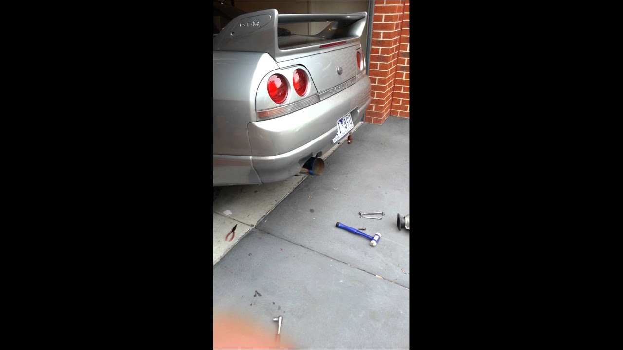 r33 tomei extreme ti exhaust - YouTube