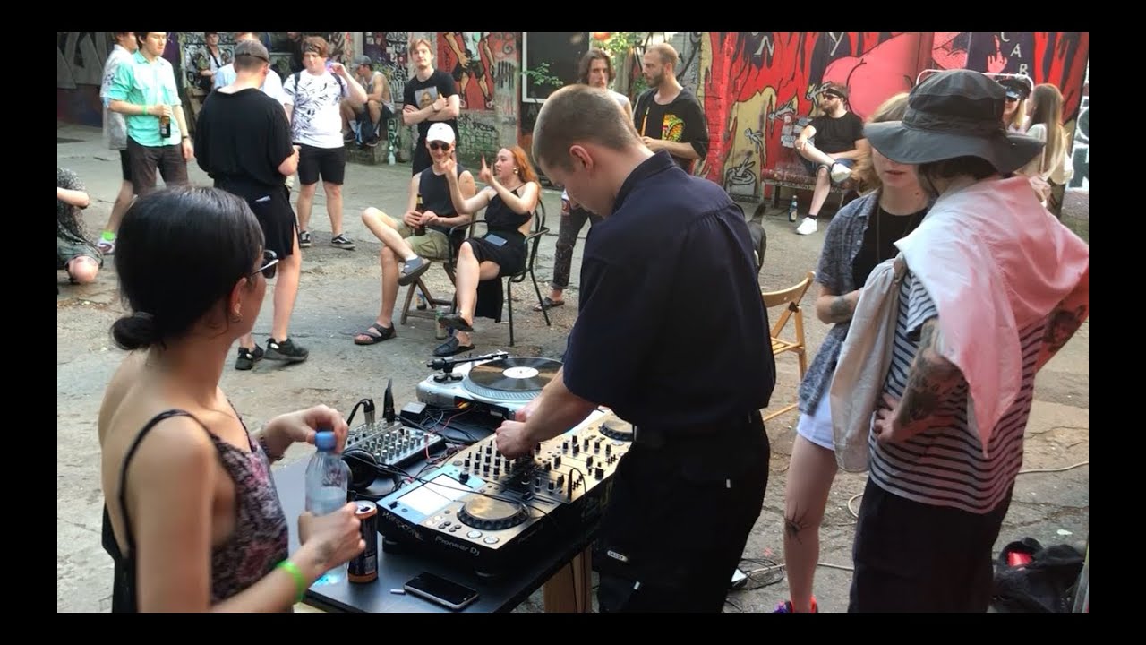 skwotexx [hosted by Ada Pulawska, Warsaw] - YouTube