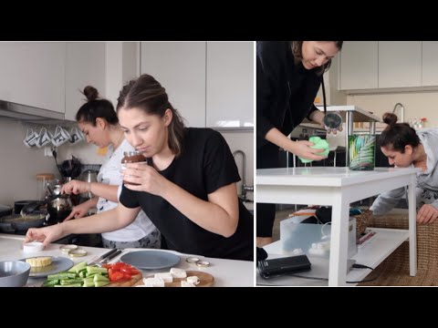 EVDE KIZKIZA! 👯‍♀️ | KAHVALTI, DİP KÖŞE TEMİZLİK, KEK YAPMAYA ÇALIŞMAK(..)