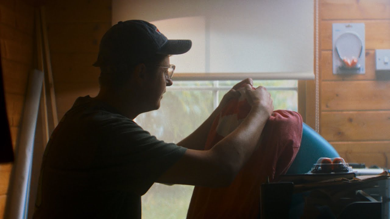 Retro designs at Big Ron's - YouTube