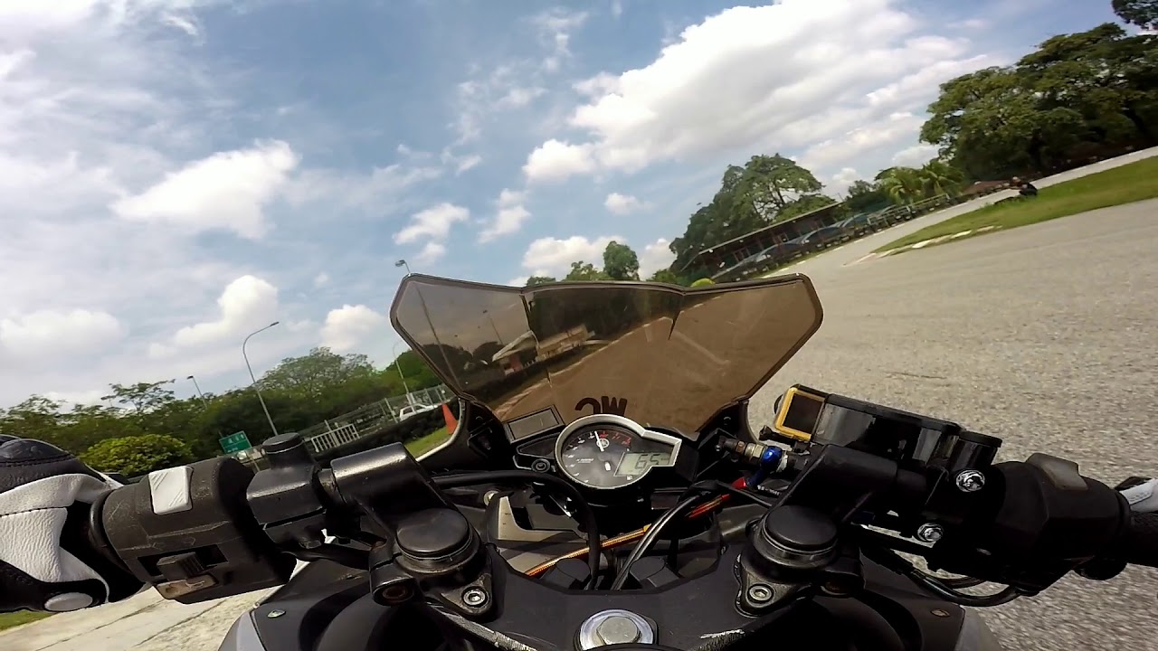 FZ150i convert R15 V2, Track Elite Speedway Circuit trackday - YouTube