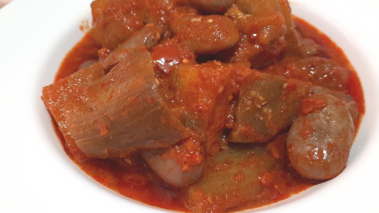 Tbikha algéroise aux aubergines et fèves تبيحة الفول بالباذنجان حارة ...