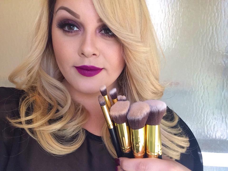 BH Cosmetics 10 PC Sculpt and Blend Brush Set Review + Demo - YouTube