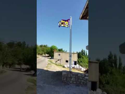 TÜRK BAYRAĞI VE FENERBAHÇE BAYRAĞI DALGALANIYOR