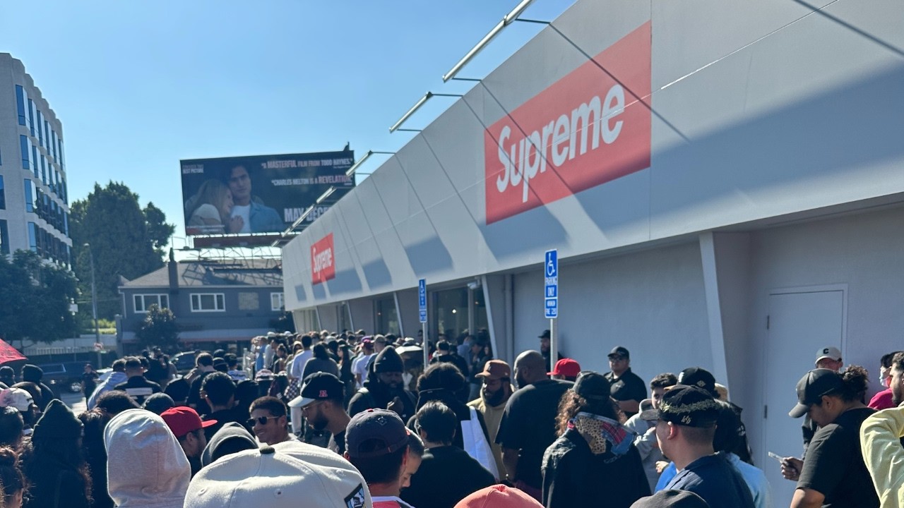 SUPREME LA IN STORE DROP - YouTube