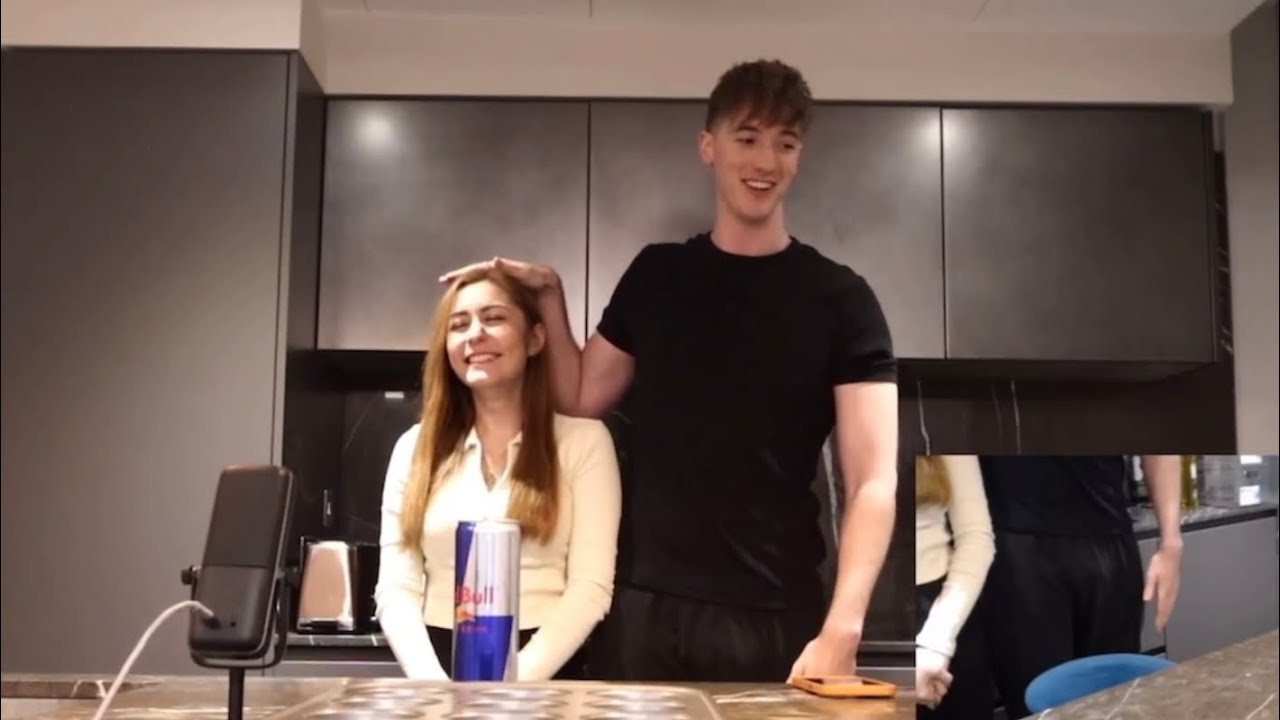 ellum does a height check with his girlfriend - YouTube