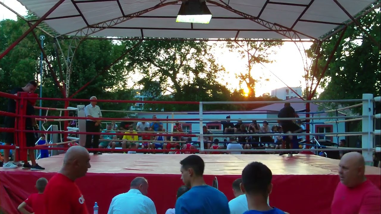 Ringul de Box Bucuresti - Sparring CS Dinamo 4.08.2022 partea 1 - YouTube