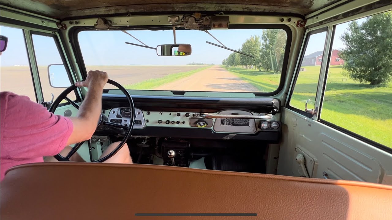 In town driving video of my Spring Green FJ40 - YouTube