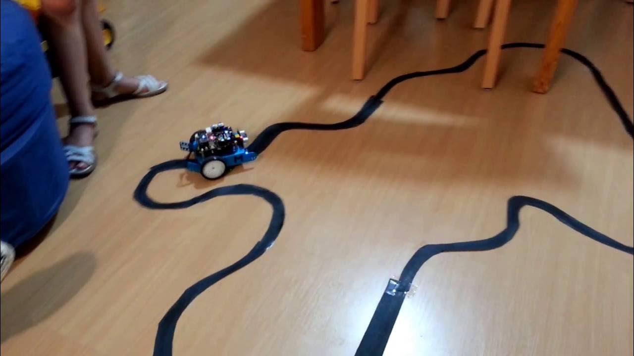 mBot line follower in a self made circuit - YouTube