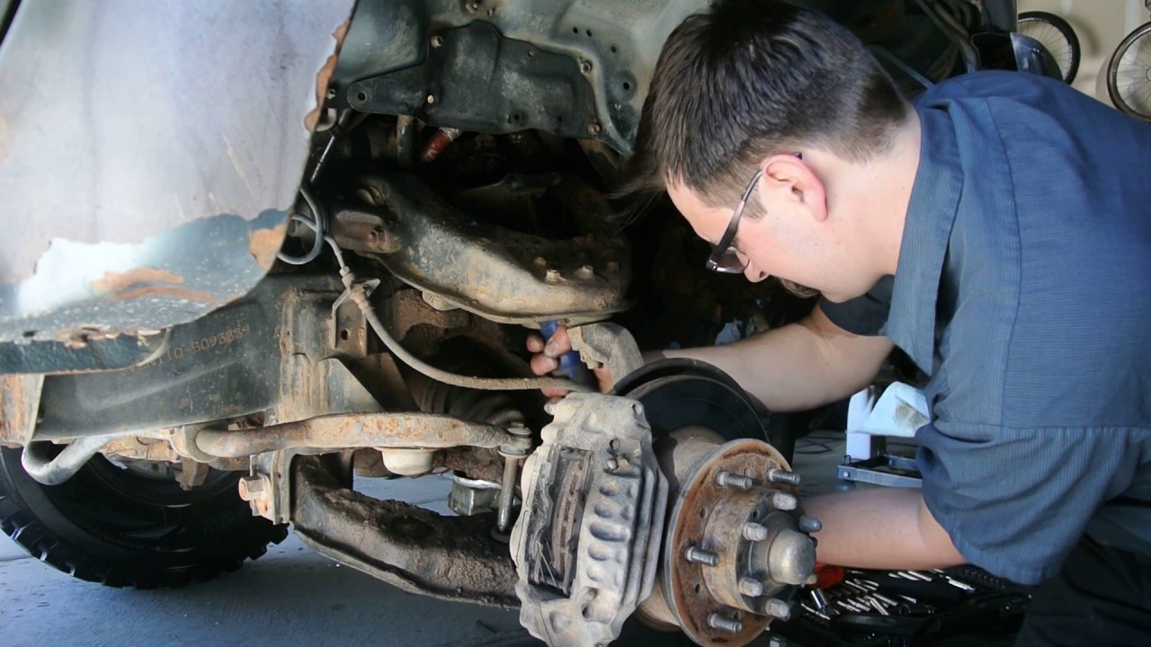 1992 toyota pickup shock replacement - YouTube