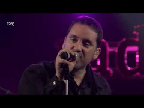 RADIO75 - Lipstick (Live in RTVE 2024) - YouTube