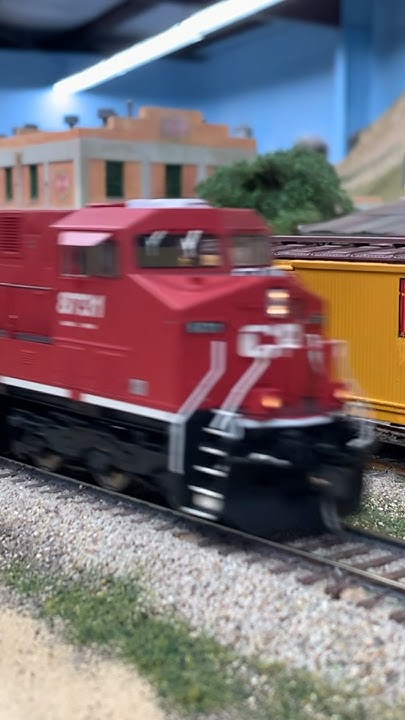 CP 8731 At Van Auken #funrun #texas #modeltrains #hoscale #dcc #fun #canadianpacific #samra ...