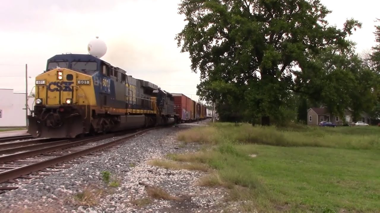 CSX 601 (Spirit of the Waycross Unit, bc2 Paint) and CSX 8044 Lead ...