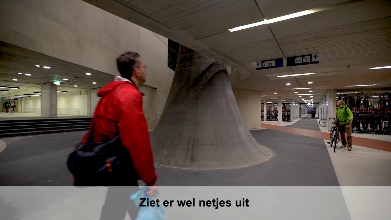 Fietsenstalling Stationsplein Utrecht Centraal: de eerste indruk - YouTube