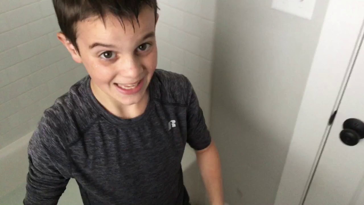 FREEZING ICE BATH CHALLENGE! (SUPER COLD) - YouTube