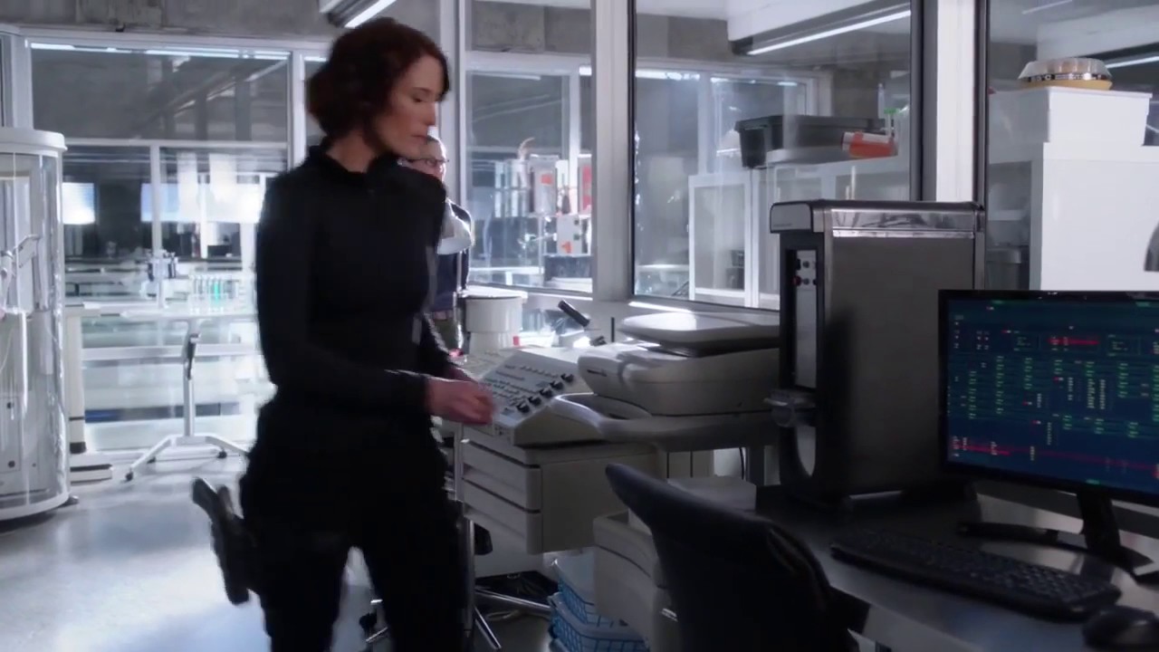 Supergirl 2x14 (Alex & Kara) - YouTube