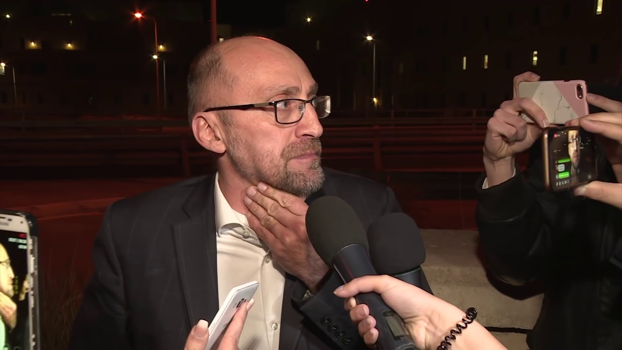 Il-Kummenti ta' Jonathan Ferris quddiem il-bini tal-FIAU - YouTube