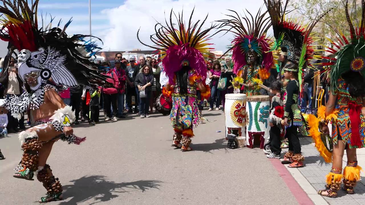 Aztec dance at Gathering of Nations 2016 - YouTube