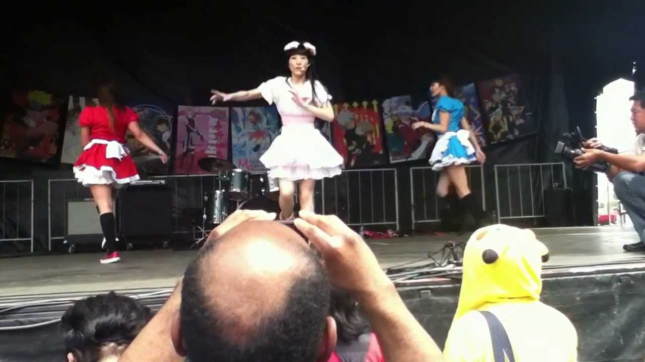 Reni Mimura - Kitty (Initial P Remix) @ Sakura Matsuri 2012 - YouTube