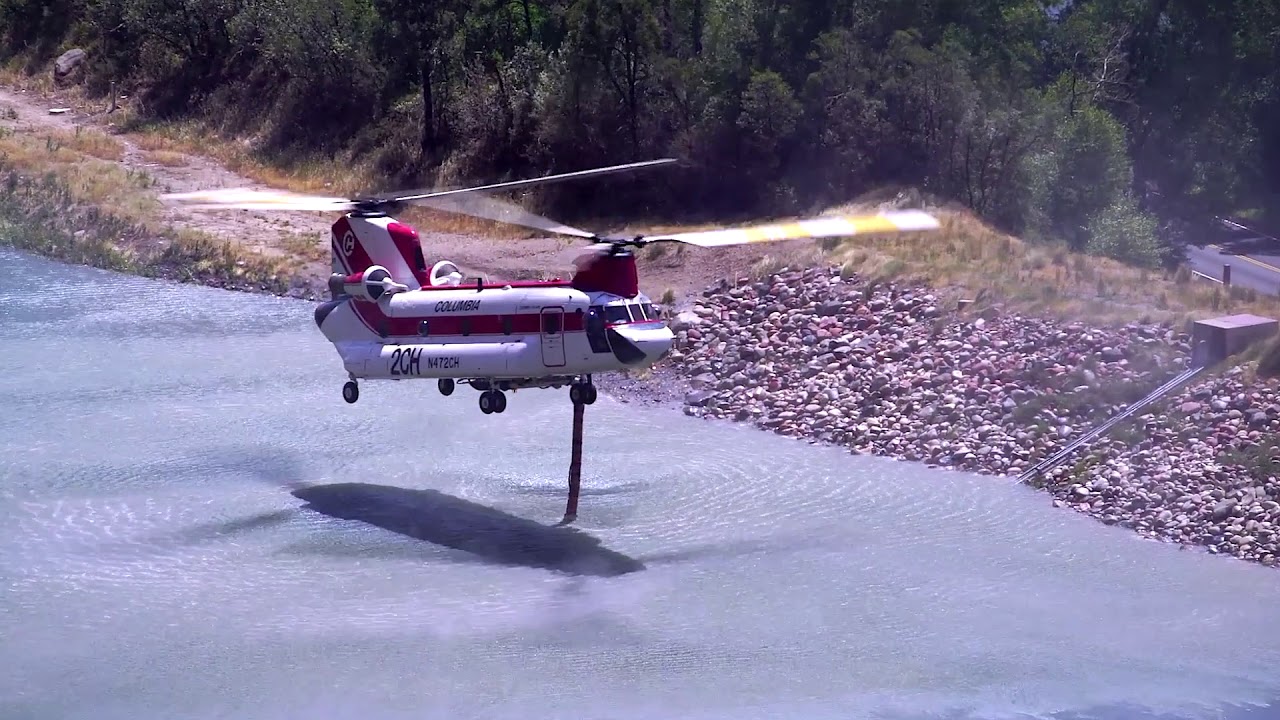 Lake Christine Fire: Chinook Refill - YouTube